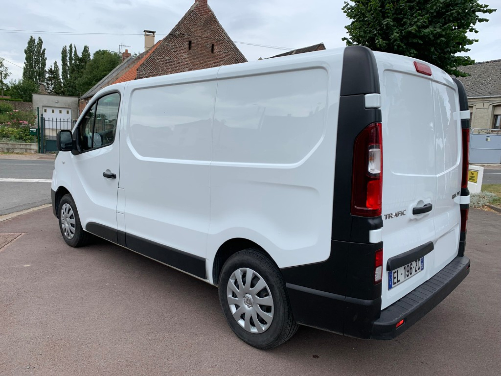 RENAULT TRAFIC FOURGON GN L1H1 1200 KG DCI 95 E6 GRAND CONFORT | LEDUC ...